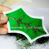 DIY Holly Berries - Easy Christmas Craft | Craft Passion