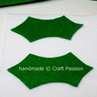 DIY Holly Berries - Easy Christmas Craft | Craft Passion