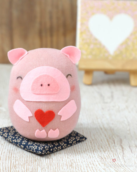 Easy Sock Pig - Free Pattern & Tutorial • Craft Passion