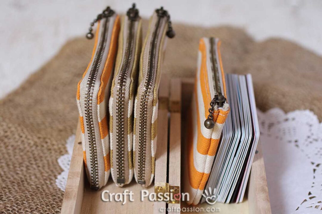 Zipper Pouch (Credit Card Size) - Free Sewing Pattern • Craft Passion