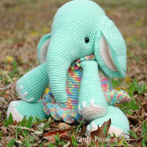 Easy Crochet Christmas Tree - Free Pattern • Craft Passion