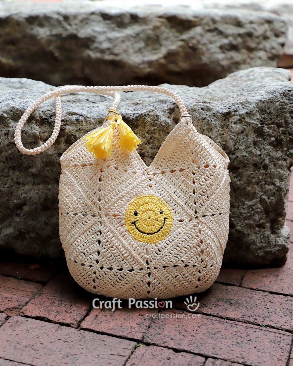 Smiley Crochet Granny Square Bag - #1 Free Crochet Pattern