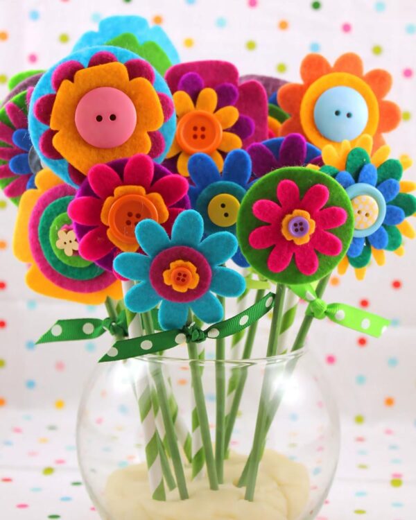 41 Free and Beautiful Flower Crafts • Craft Passion