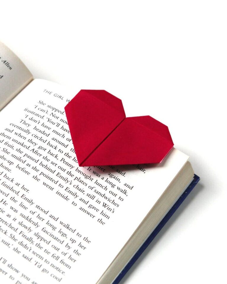 42 Fun and Creative DIY Bookmark Ideas • Craft Passion