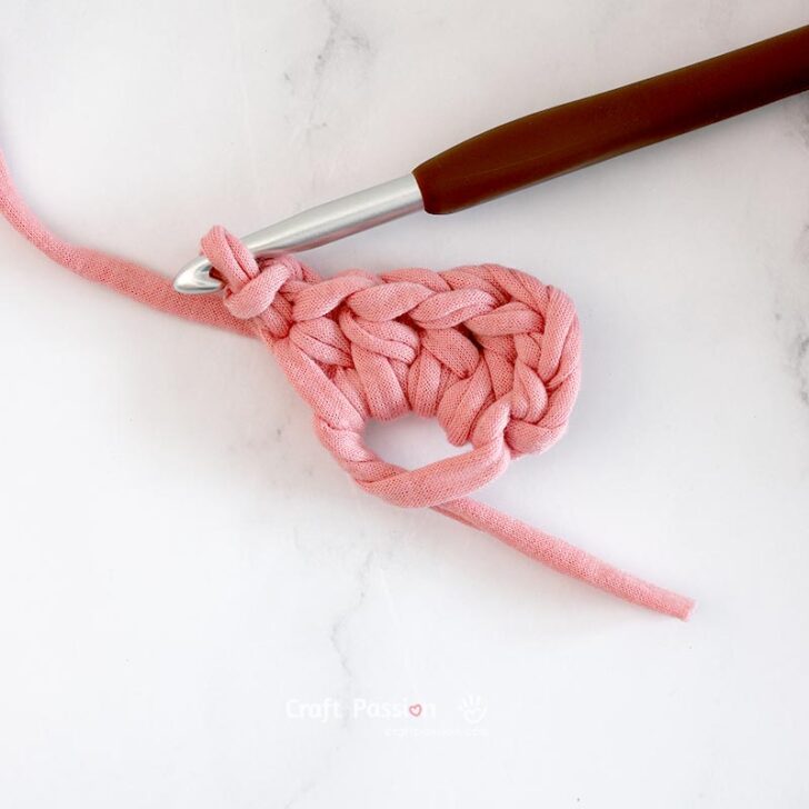 Easy Crochet Heart in 2 Minutes - Free Pattern • Craft Passion