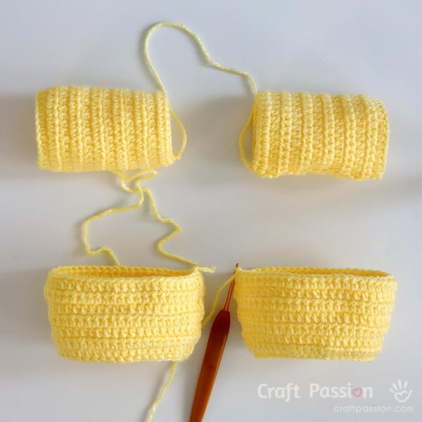 2-Piece Free Crochet Pajamas & Hat Pattern For Amigurumi