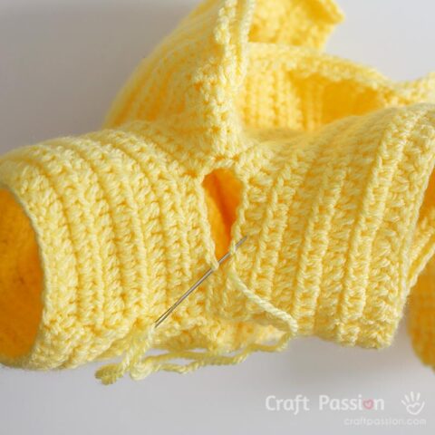 2-Piece Free Crochet Pajamas & Hat Pattern For Amigurumi