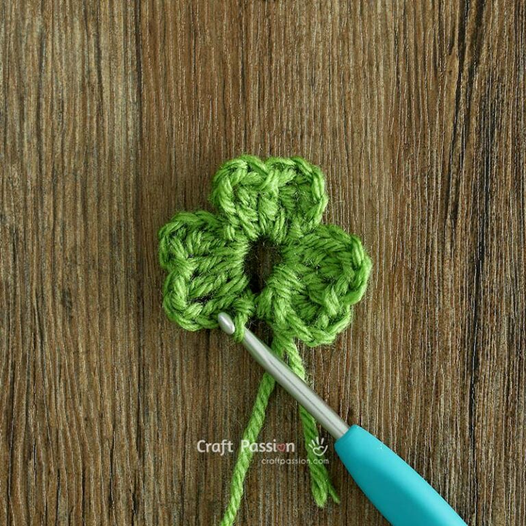 Easy Crochet Shamrock Appliqué - Free Pattern • Craft Passion
