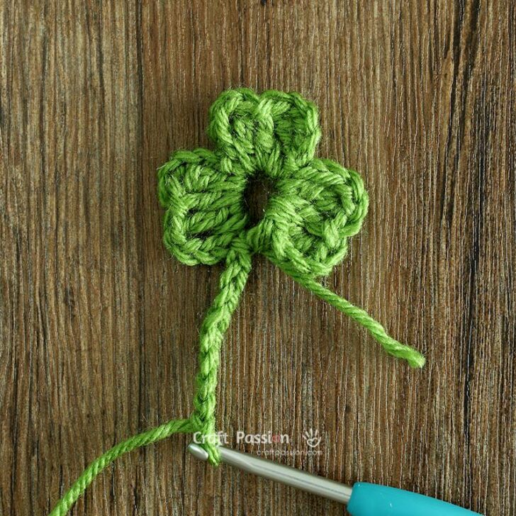 Easy Crochet Shamrock Appliqué - Free Pattern • Craft Passion
