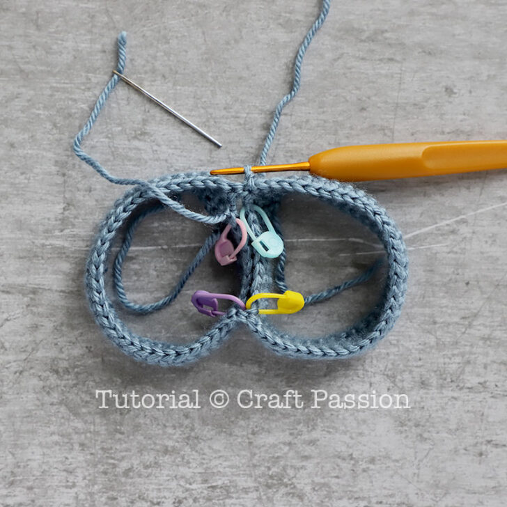 Crochet Pants With Suspender - Free Pattern • Craft Passion