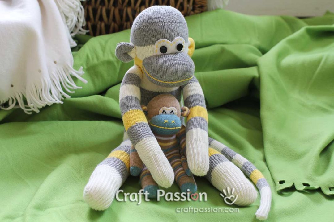 Sock Monkey - Easy Guide Free Sewing Pattern • Craft Passion
