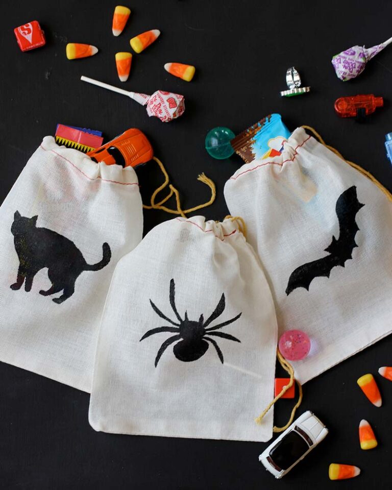 43 Wickedly Fun Halloween Treat Bags • Craft Passion