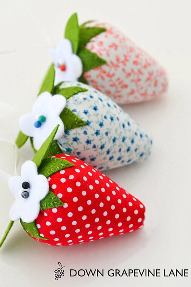 42 Cute and Simple Pin Cushion Ideas • Craft Passion