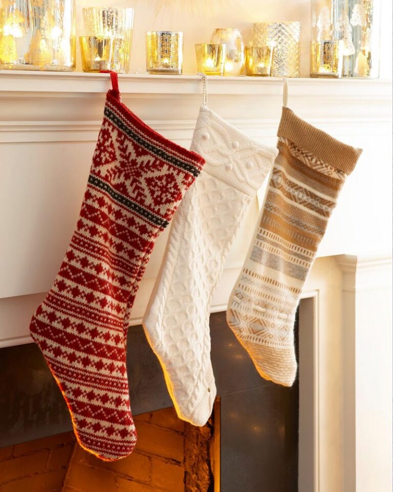 34 Creative and Free Christmas Stocking Patterns • Craft Passion