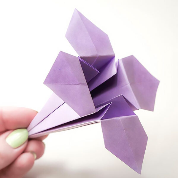 Origami Flower- 29 Origami Projects To DIY • Craft Passion