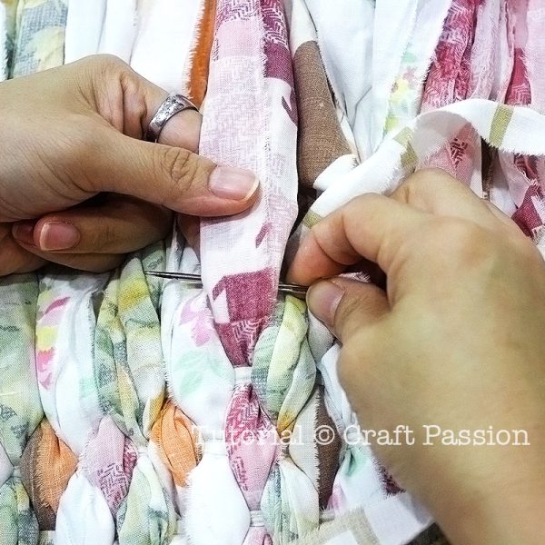 How To Make A Rag Rug - Woven Rug • Easy Recycle Craft